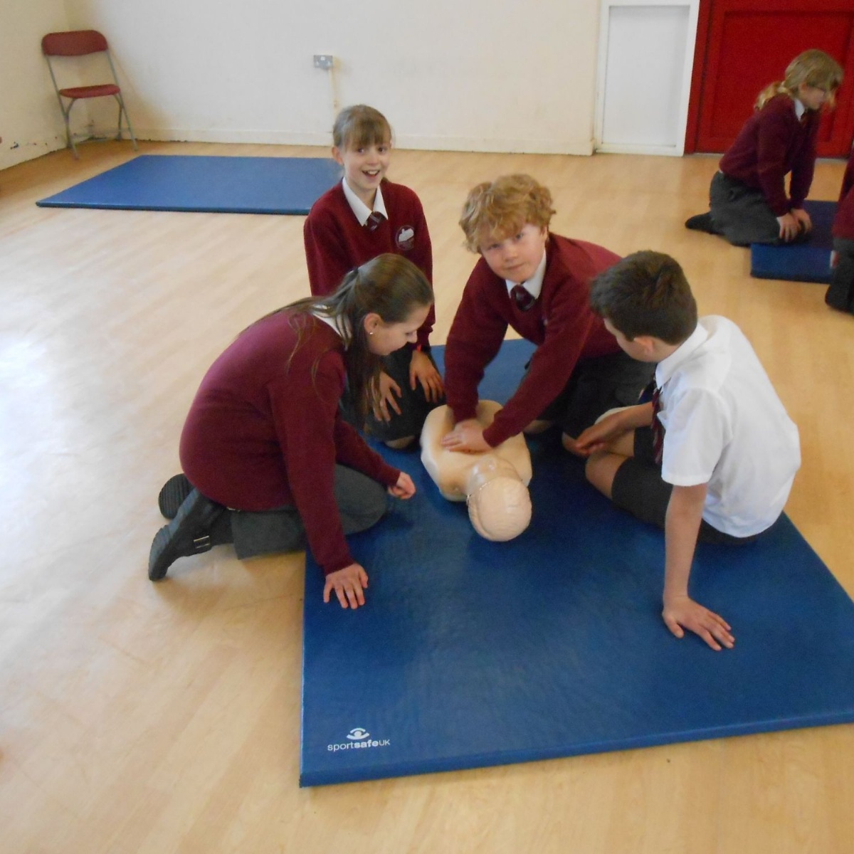 Lockyer's Middle School - Year 6 CPR Training